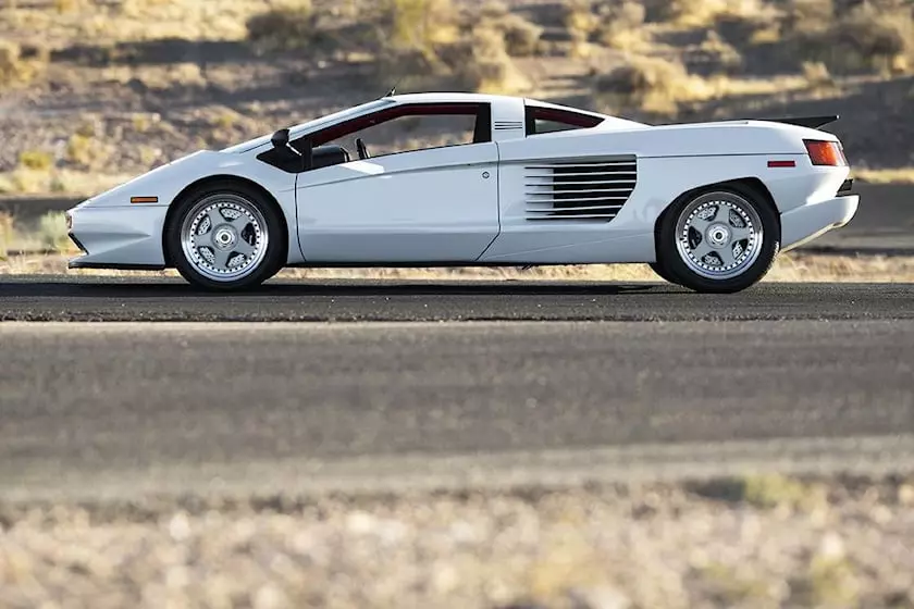 La toute première Cizeta V16T est une supercar très spéciale 22788_2