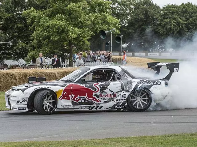 Cov Drifting Legends no yuav nthuav tawm lawv qhov kev txawj ntse ntawm Goodwood 2288_2