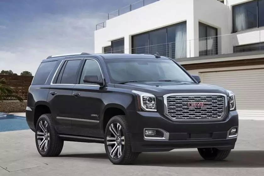 GMC Yukon Denali jaunināts 2018. gadam ar 10 pakāpju pārnesumkārbu