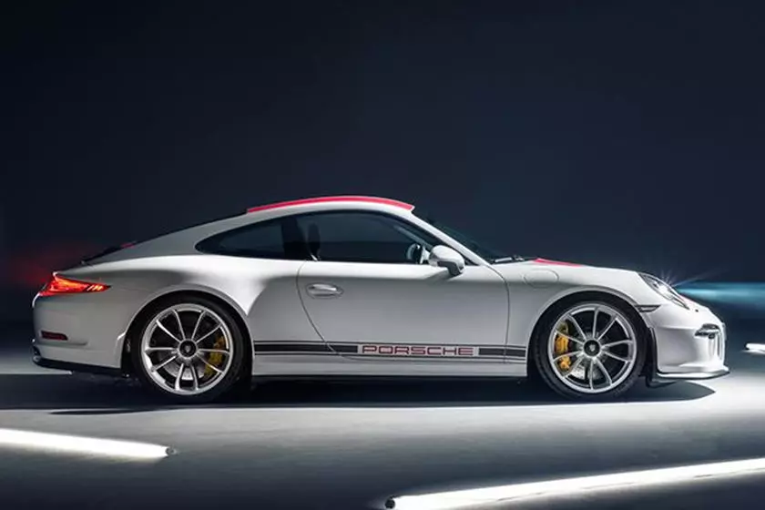 Porsche će kazniti kupce koji su prevrnuli 911 R