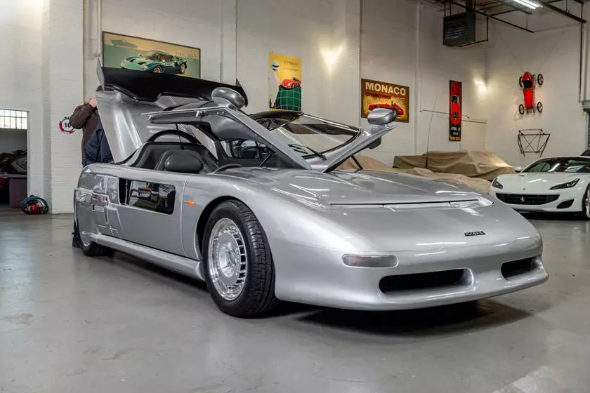 د اونۍ خزانه: 1988 Italdesign Aztec 22967_1