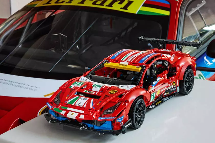 Ferrari 488 Race Car là Lego Ferrari đầu tiên 23080_10