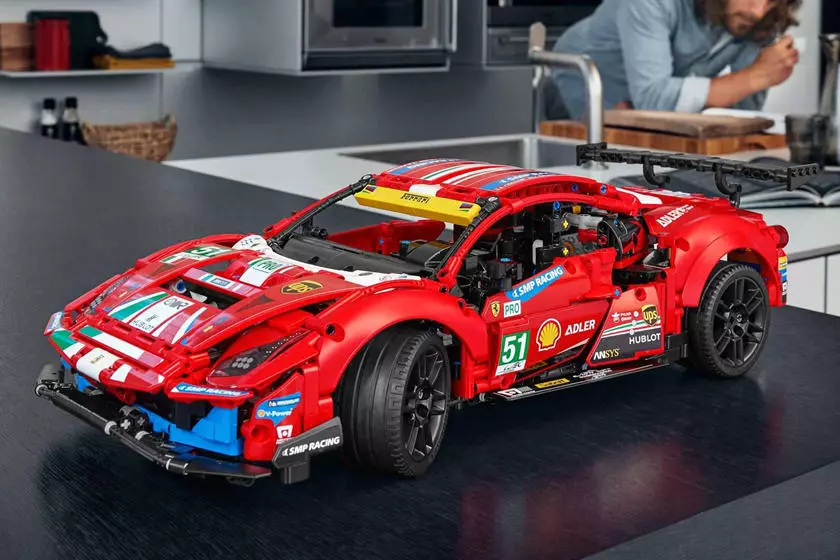 Ferrari 488 sacīkšu automašīna ir pirmā Lego Ferrari 23080_9