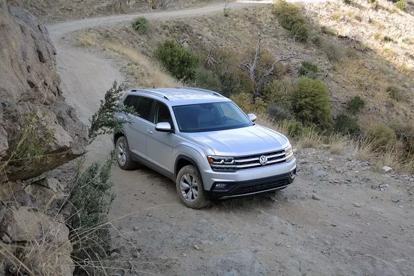 Volkswagen Atlas namu na 2018 ya tabbatar da cewa ba kwa buƙatar AWD don Kashe hanya 23130_2