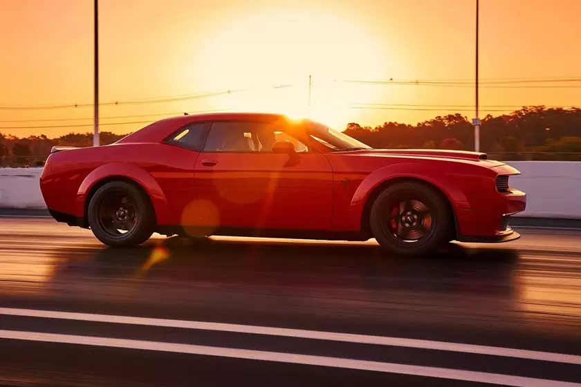 2019 Dodge Challenger Hellcat Drag Pack Idzakhala 725 HP Yodabwitsa 23153_7