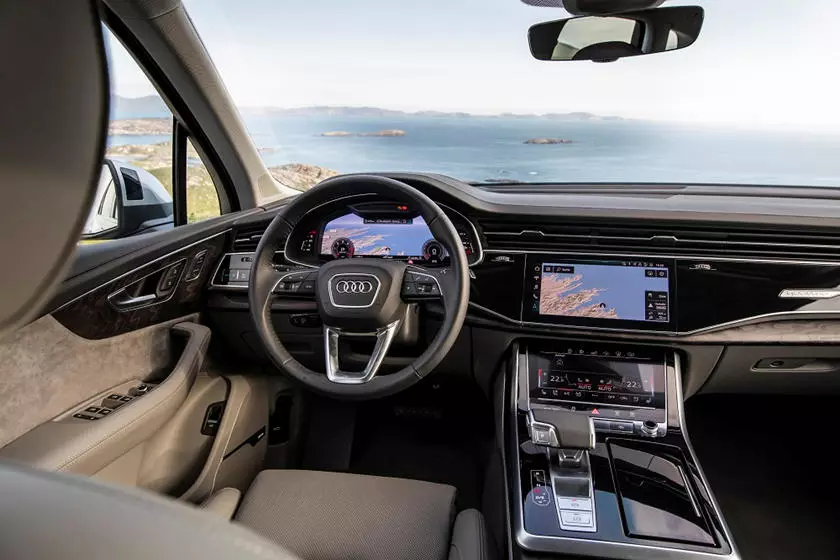 2020 m. „Audi Q7“ degalų ekonomija yra daug prastesnė nei anksčiau 23222_6