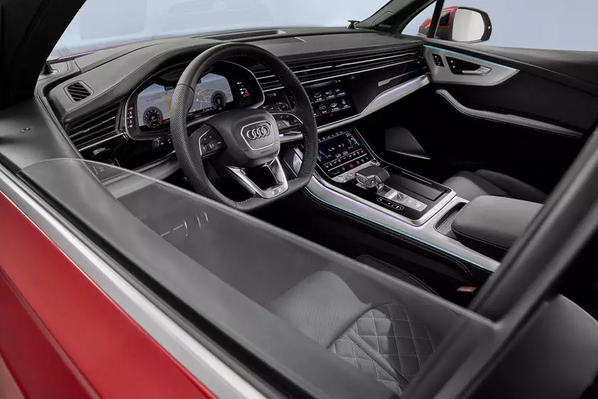 2020 m. „Audi Q7“ degalų ekonomija yra daug prastesnė nei anksčiau 23222_9