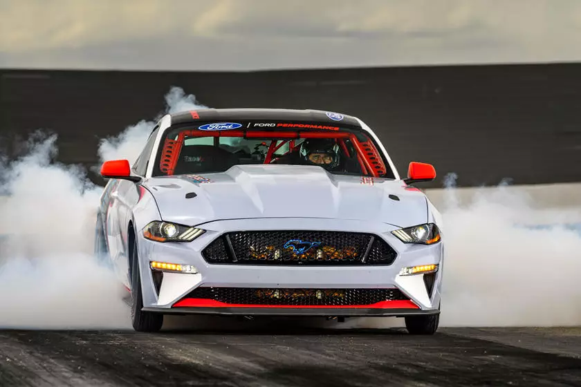 La Mustang elettrica da 1.400 HP di Ford fa 8 secondi di un quarto di miglio 23229_2