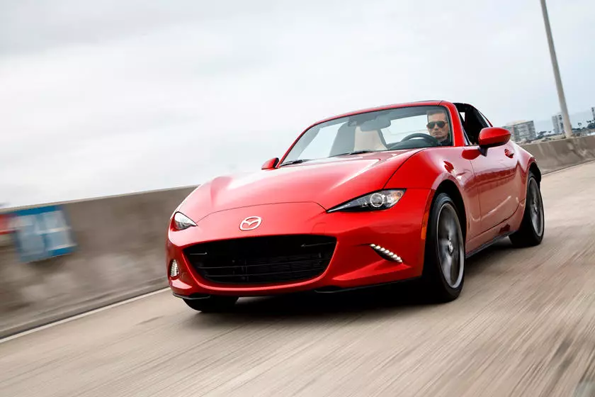 2017-2020 Mazda MX-5 Miata RF Vedere frontală Conducere