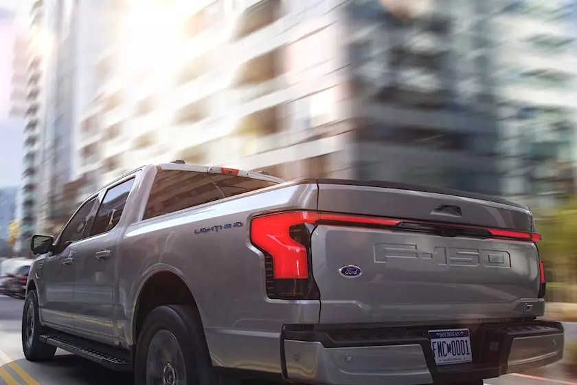 2022 Ford F-150 லைட்னிங் டெயில்லைட்கள்