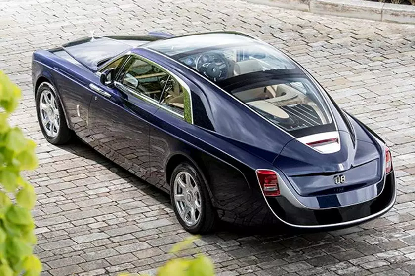 Rolls-Royce To Call It largohet nga Coachbuilds me Klient Pas Sweptail