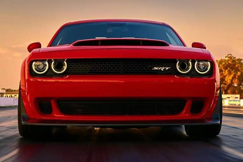 Tá Deamhan Dodge Challenger á Dhíol Cheana Ar Airgead Crazy