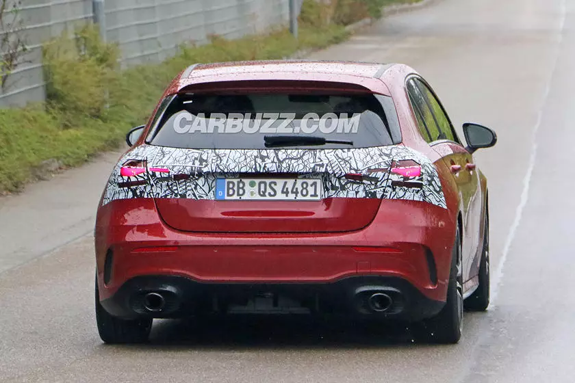 Spied! Mercedes-AMG A35 redzeslokā ir Audi S3 23516_11