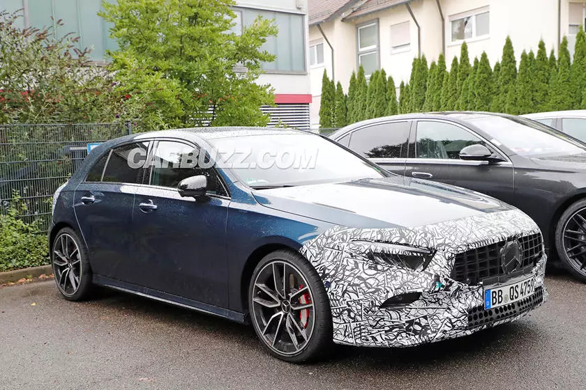 Spied! Mercedes-AMG A35 redzeslokā ir Audi S3 23516_5