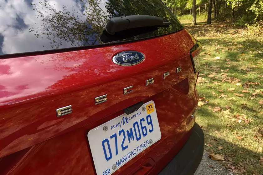 2020 Ford Escape First Drive berrikuspena: trikimailuaren ezaugarriak eta itxura berria 23569_32