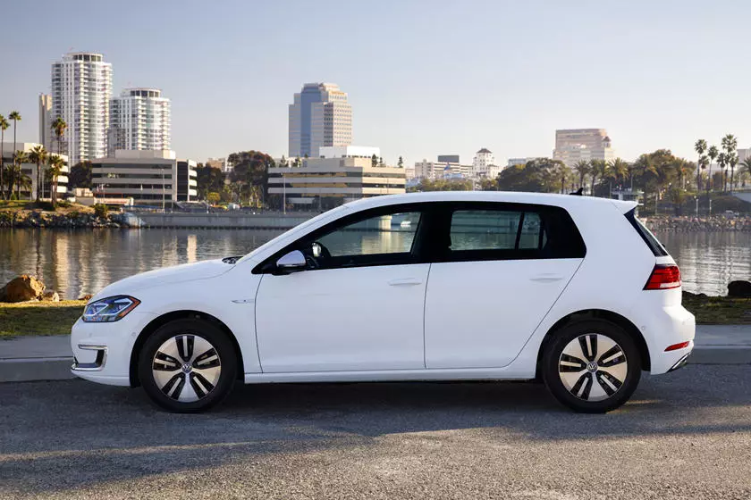 Perché Volkswagen sta aumentando il prezzo dell'e-Golf? 23621_2