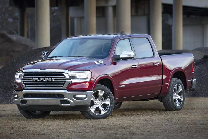 2019-2021 Ram 1500 Pogled od sprednjega kota