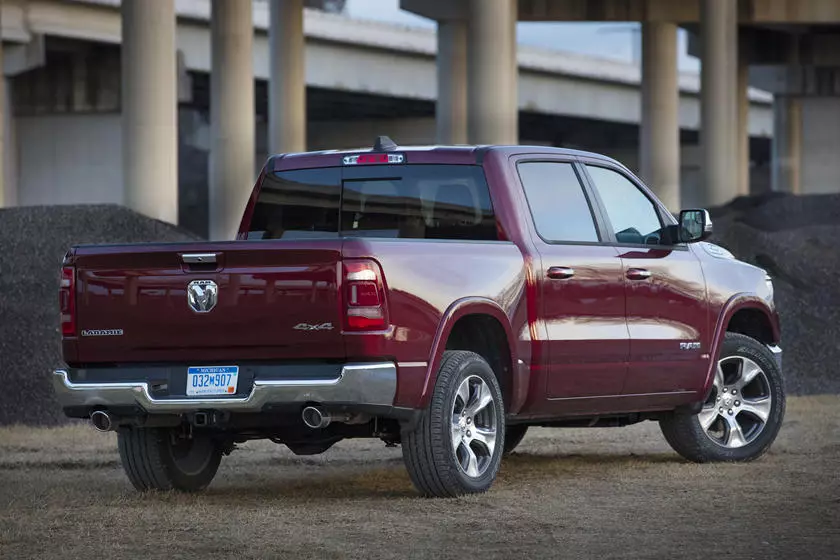 2019-2021 Ram 1500 Հետևի անկյունային տեսք