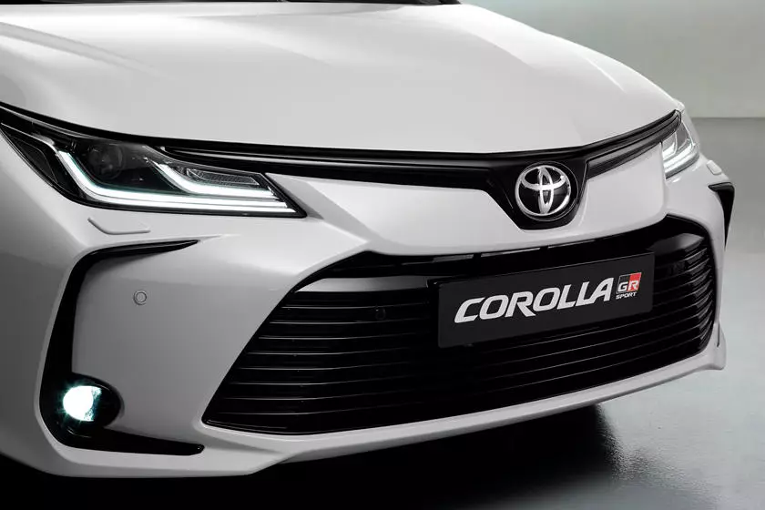 Toyota Corolla Sedan โฉมใหม่สไตล์สปอร์ต 23673_10