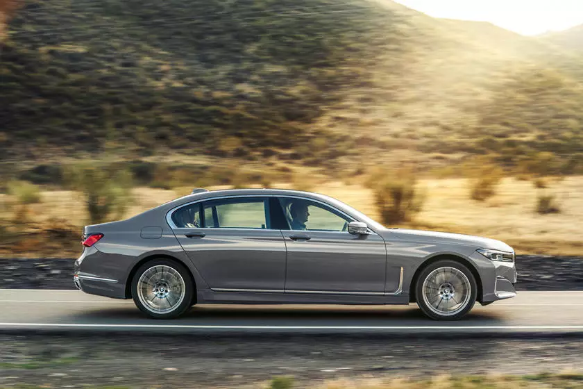 Yeni ve Geliştirilmiş 2020 BMW 7 Serisine Bakın 23735_3