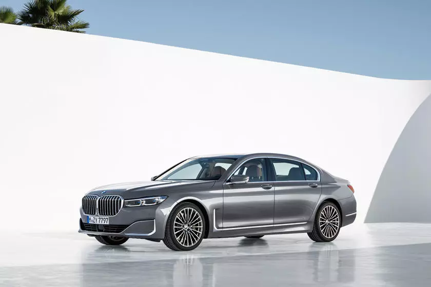 Жаңа және жетілдірілген 2020 BMW 7 сериясын қараңыз 23735_32