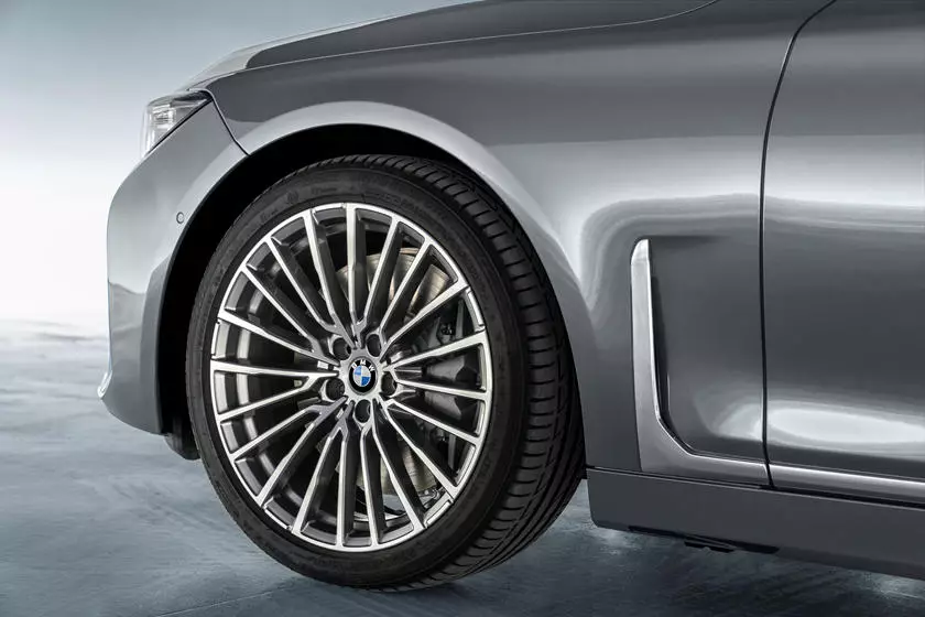 Yeni ve Geliştirilmiş 2020 BMW 7 Serisine Bakın 23735_9