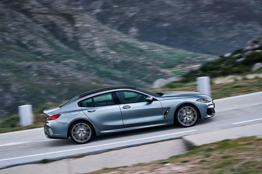 2020-2022 BMW 8 Series Gran Coupe Yan Görünüş Sürüşü