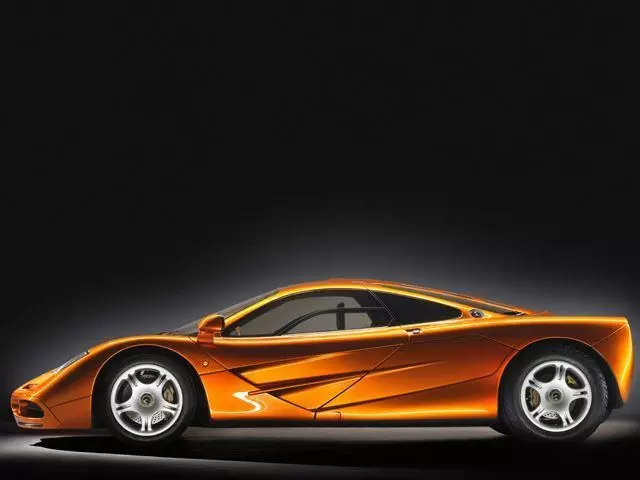 25 ปีต่อมา McLaren เสนอเครื่องมือให้ยืมสำหรับเจ้าของ F1 2382_2