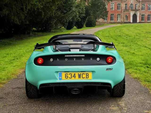 Ən Sürətli Küçə Legal Lotus Elise 0-60-a 3.9 Saniyədə Gedir 2384_3