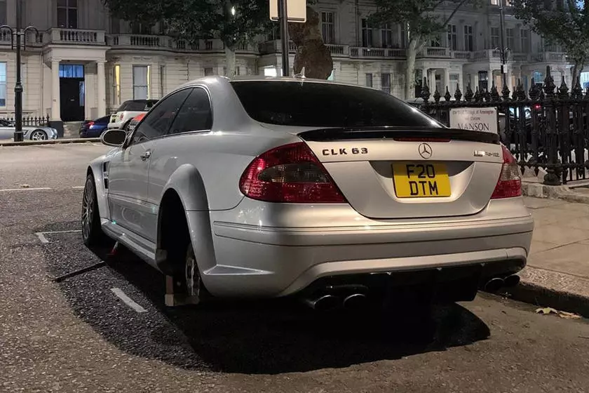 Pobre Mercedes CLK Black Series dejado en ladrillos en Londres 23887_5