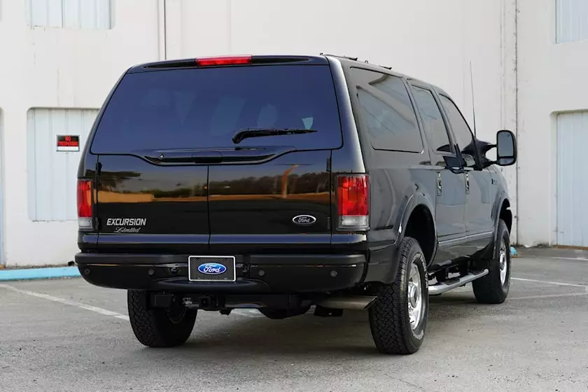 Por que este SUV Ford de 2003 se vendeu por máis de 100.000 dólares? 23927_1