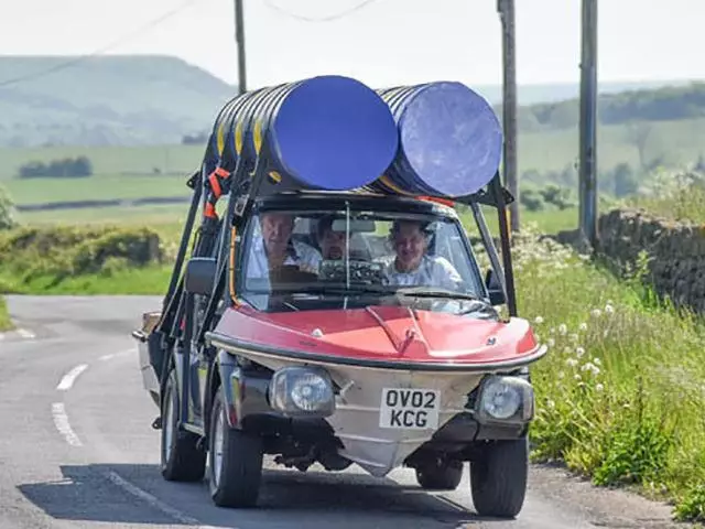 Clarkson, Hammond ແລະອາດຈະເຮັດໃຫ້ເກີດຄວາມວຸ່ນວາຍໃນລົດ amphibious 2392_1