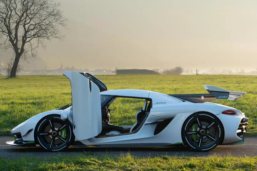 Гледайте Christian von Koenigsegg Flog The New Jesko 23959_4