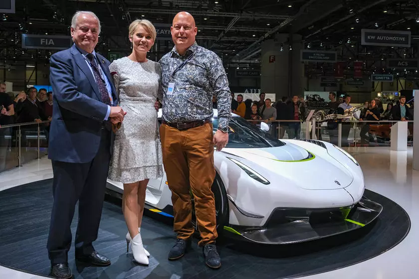 Bekijk Christian von Koenigsegg Flog The New Jesko 23959_5