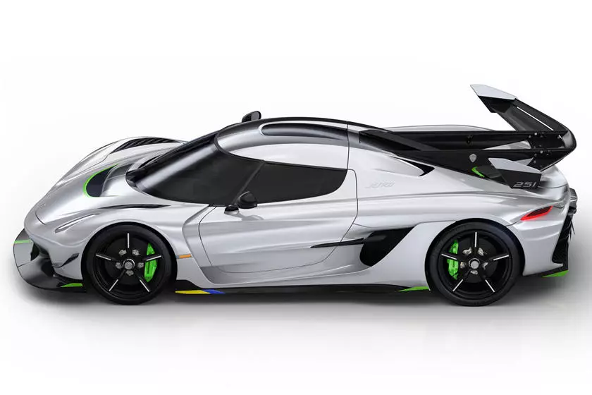 Watch Christian von Koenigsegg Flog The New Jesko 23959_9