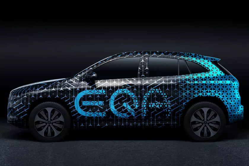 Mercedes confirma EQA como seu próximo veículo elétrico 24023_1