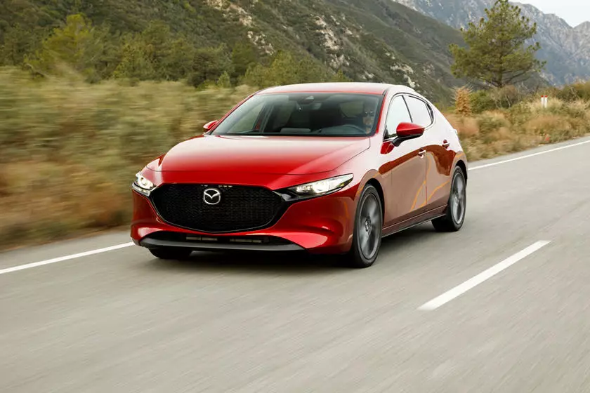 2019-2020 Mazda 3 Hatchback Vista frontal Conducción