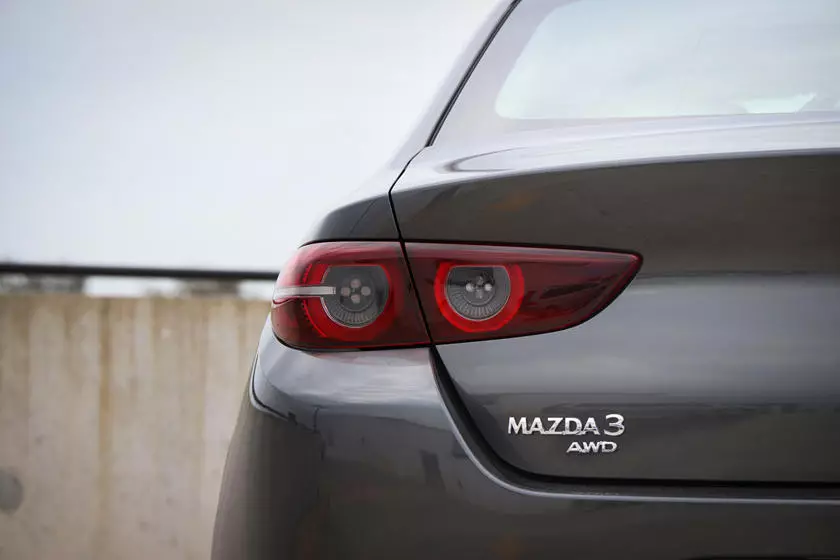 2019-2020 Mazda Mazda 3 Sedán Luces traseras