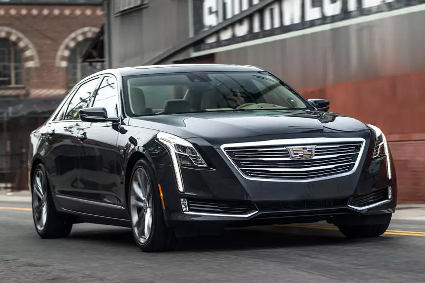 2016-2018 Cadillac CT6 Sedan Pem Hauv Ntej Peb Lub Plaub Hlis Sab xis Saib