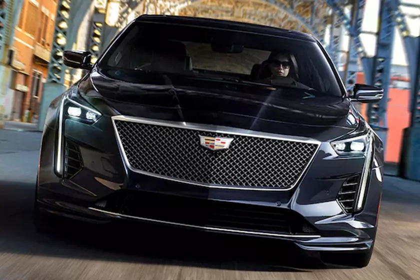 2019-2020 Cadillac CT6 Sedan Front View បើកបរ