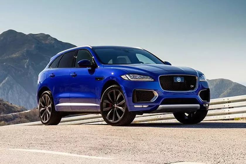 Jaguar F-Pace 판매는 Porsche에게 걱정거리를 주기 시작해야 합니다.