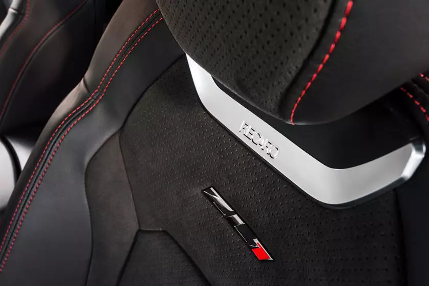 Detalls del seient del Chevrolet Camaro ZL1 Coupe 2017-2021