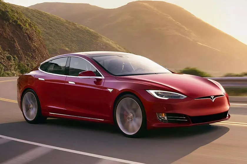 2017-2019 Tesla Model S P100D Шофиране отпред