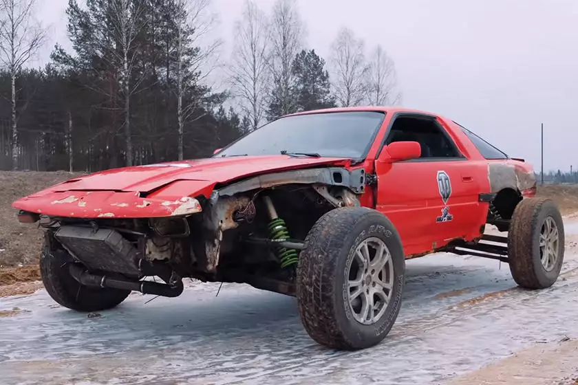 Ruski heroj je izdelal nenavadno terensko Toyota Supra 24233_3