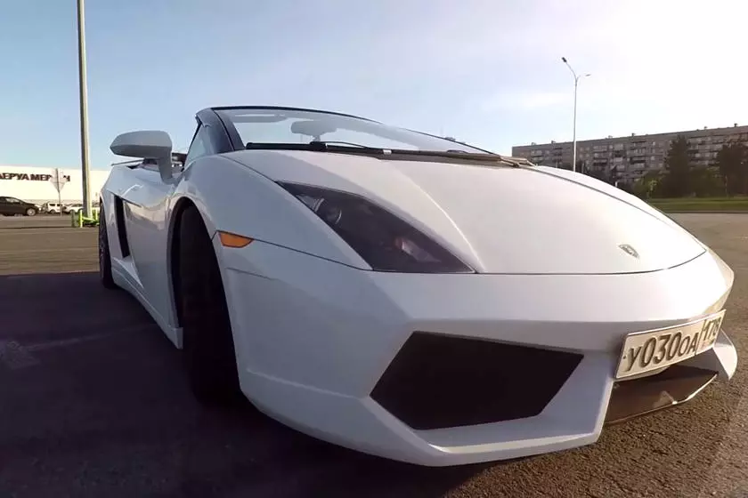 Lamborghini Gallardo ນີ້ແມ່ນຫນຶ່ງໃນການຈໍາລອງທີ່ປະທັບໃຈທີ່ສຸດທີ່ເຈົ້າຈະເຄີຍເຫັນ 24262_1