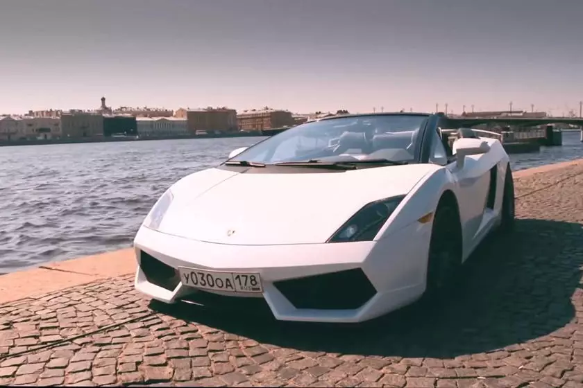 דעם Lamborghini Gallardo איז איינער פון די מערסט ספּעקטאַקיאַלער רעפּלאַקאַז איר וועט אלץ זען 24262_2