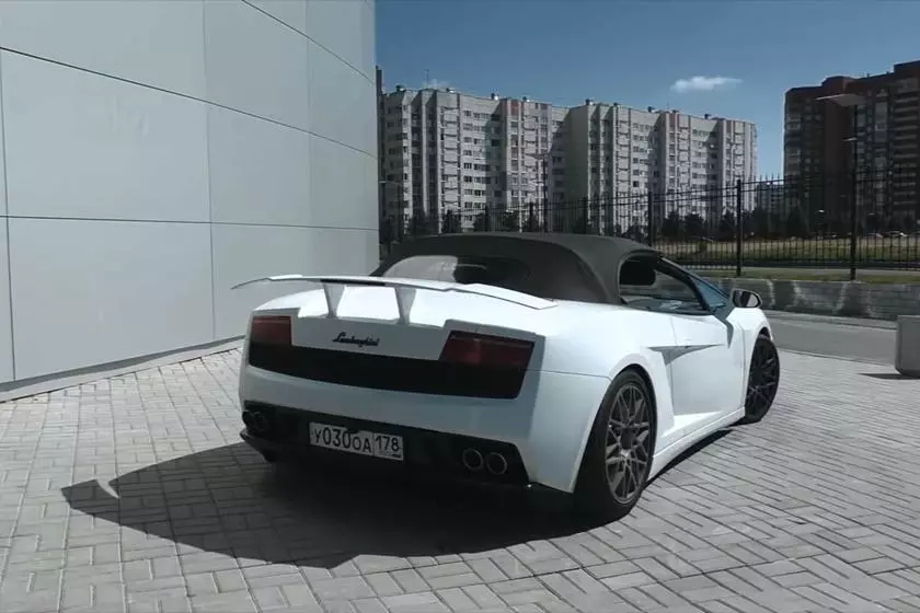 דעם Lamborghini Gallardo איז איינער פון די מערסט ספּעקטאַקיאַלער רעפּלאַקאַז איר וועט אלץ זען 24262_3