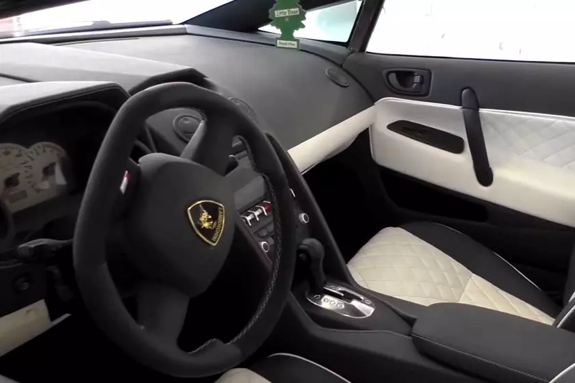 Lamborghini Gallardo ນີ້ແມ່ນຫນຶ່ງໃນການຈໍາລອງທີ່ປະທັບໃຈທີ່ສຸດທີ່ເຈົ້າຈະເຄີຍເຫັນ 24262_4