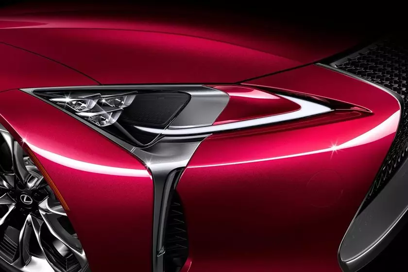 Τολμηρές αποφάσεις στυλ: Lexus LC 500 2018 24265_11