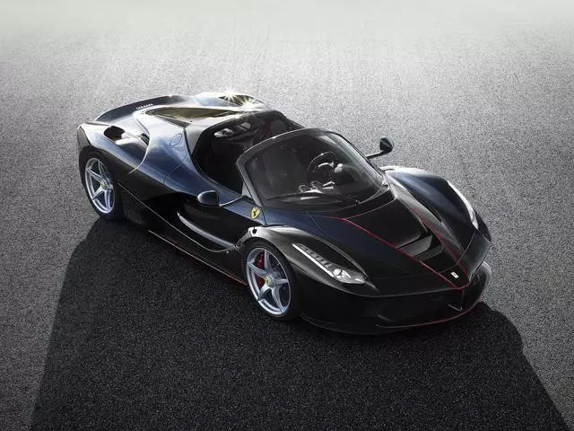 Цей Ferrari LaFerrari Aperta має смішну ціну 2428_3